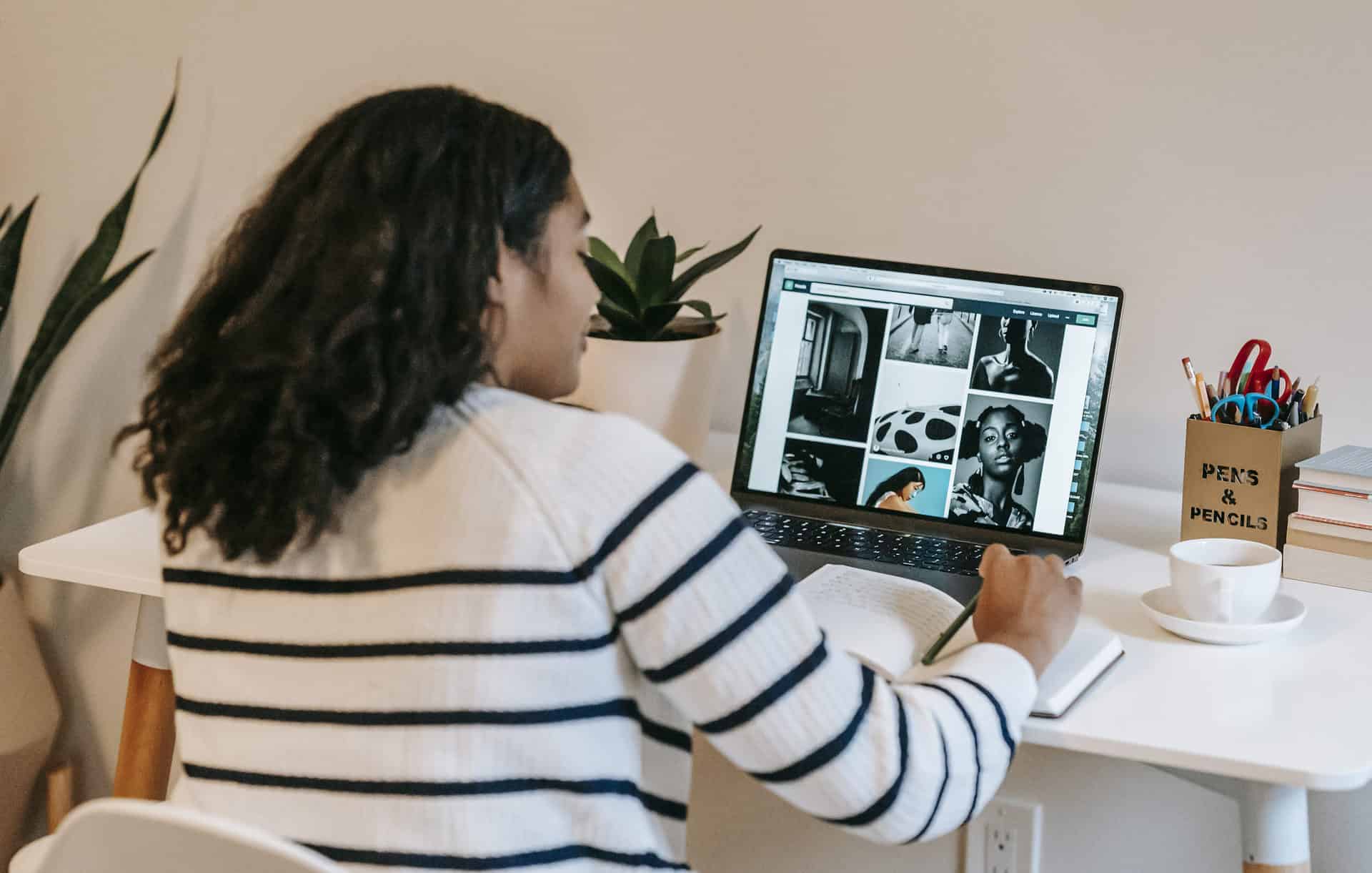 4 Benefits of Choosing Online Tuition for Your Child